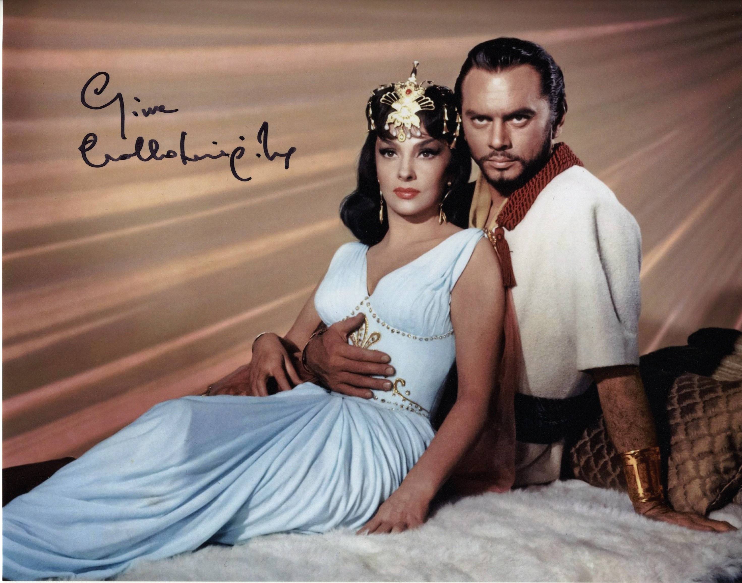 Foto autografata da Gina Lollobrigida - CharityStars
