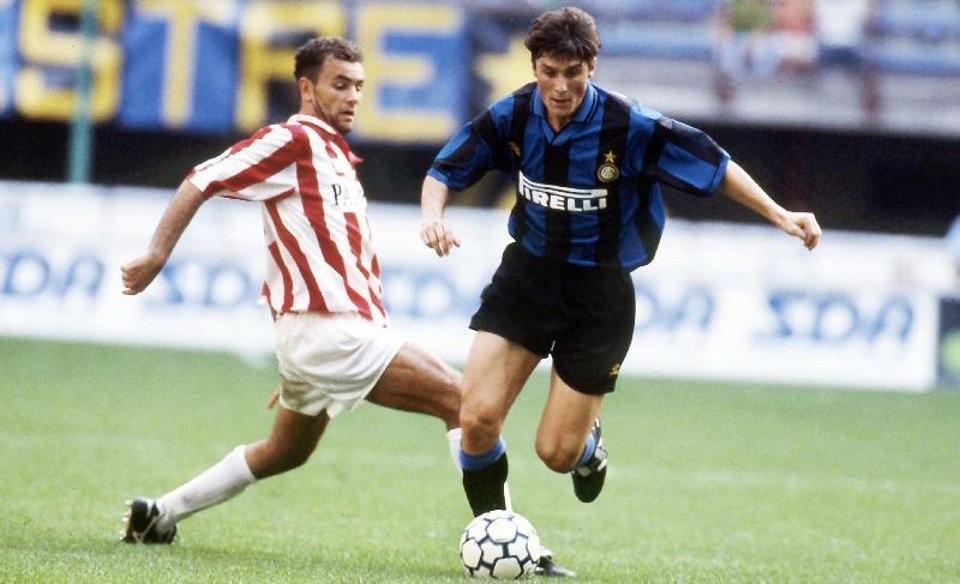 Zanetti Official Inter Signed Shirt, 1995/96 - CharityStars