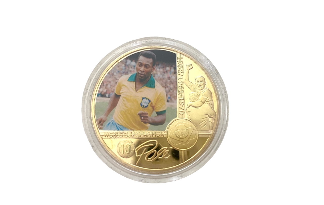 Pele Exclusive Medals Box - CharityStars