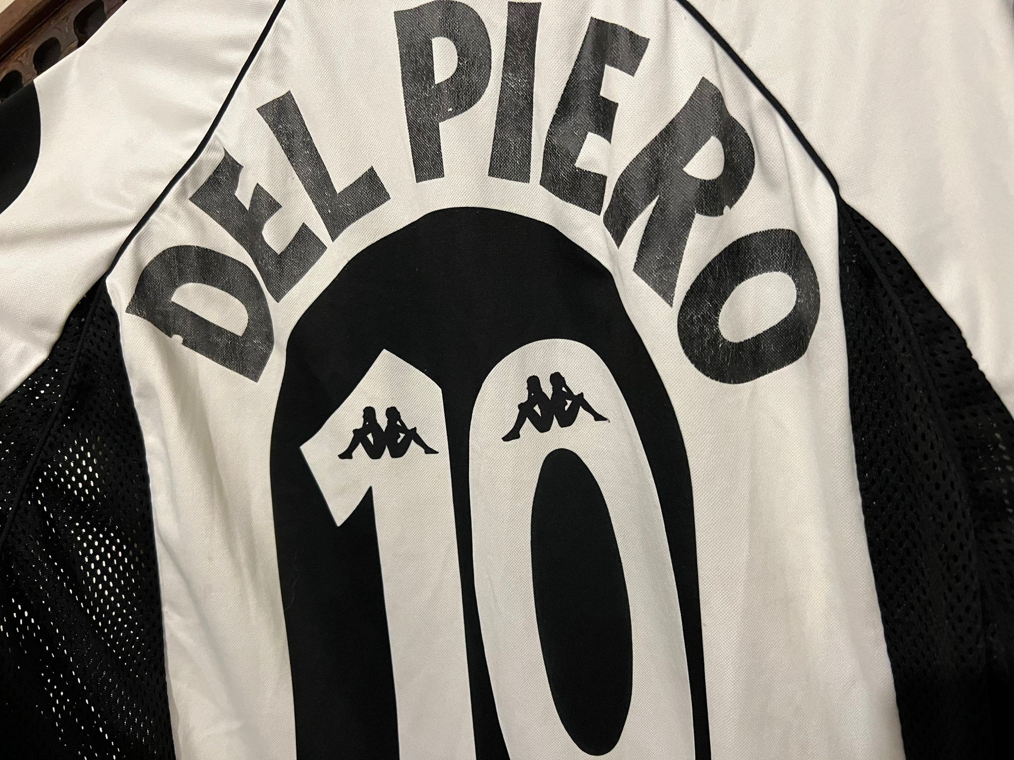 Del Piero's Worn Shirt, Bologna-Juventus 1998 - CharityStars