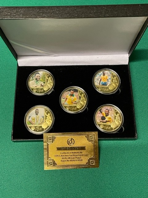 Pele Commemorative Medals Box - CharityStars