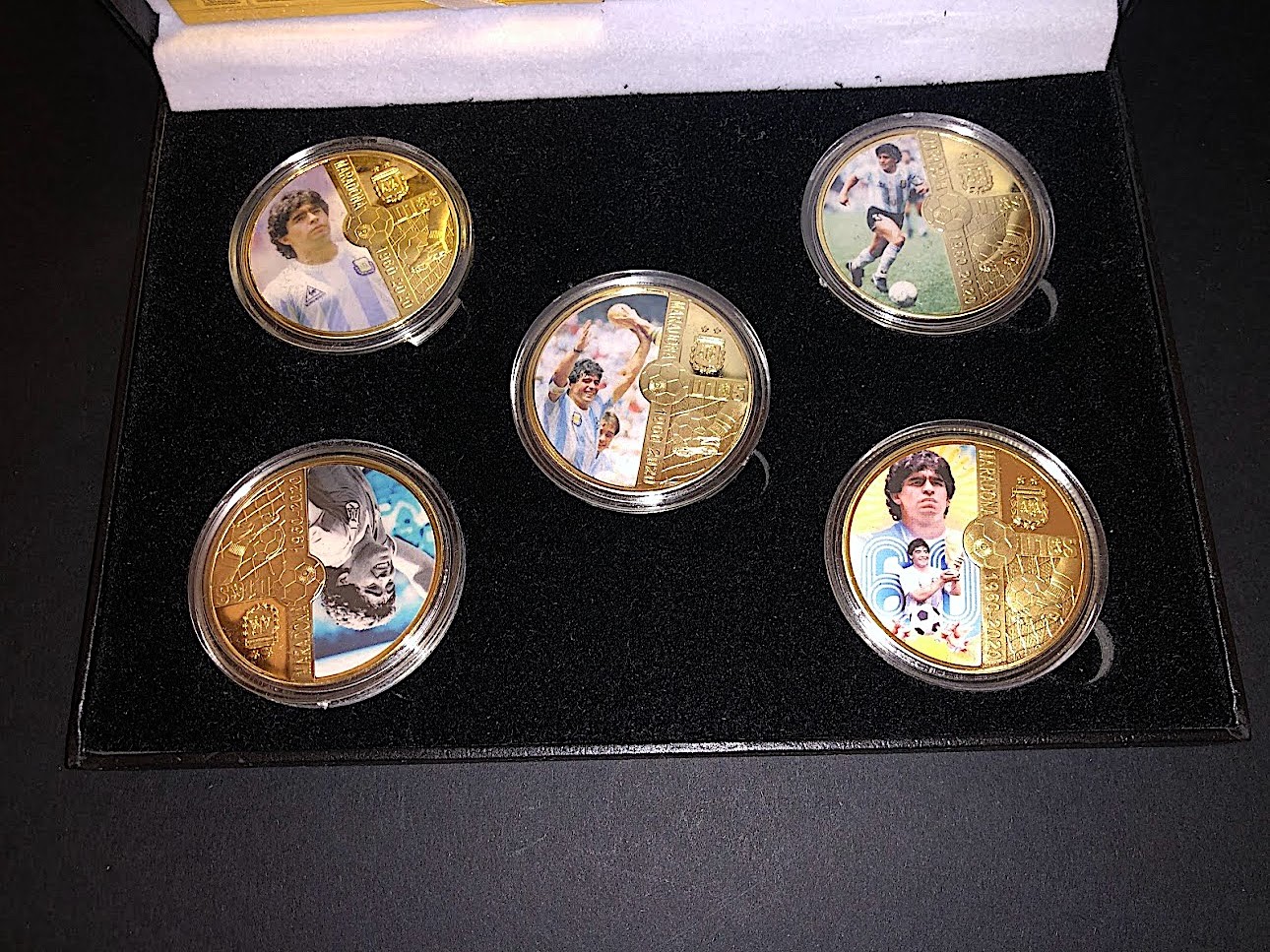 Maradona Commemorative Box of Medals - CharityStars