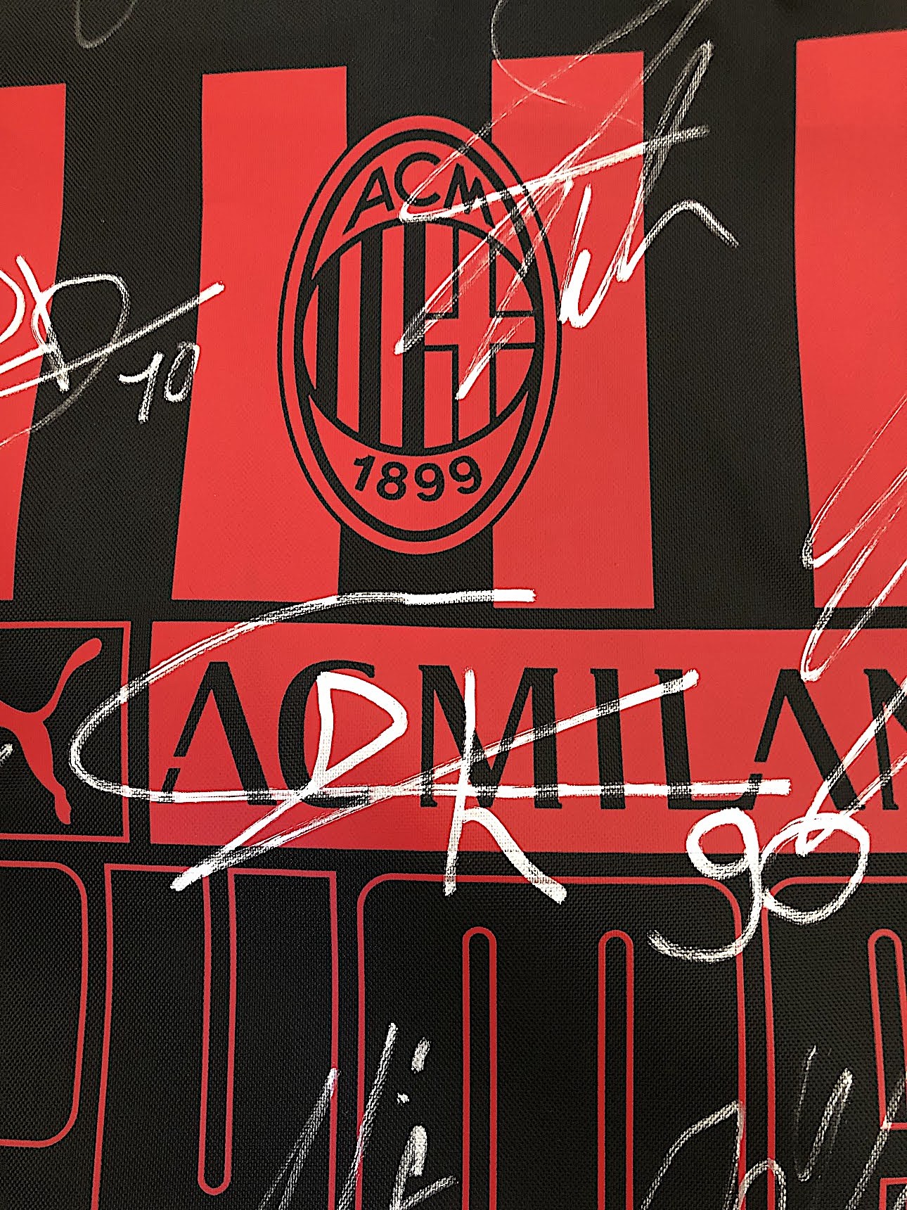 Official AC Milan Bag - Signed by the Squad - CharityStars